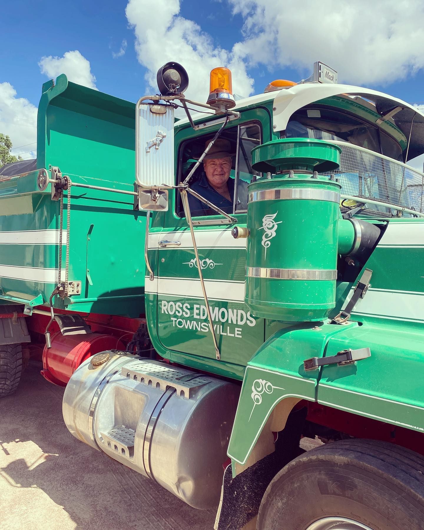 Edmonds Landscaping Supplies | Landscape Supplies in Townsville