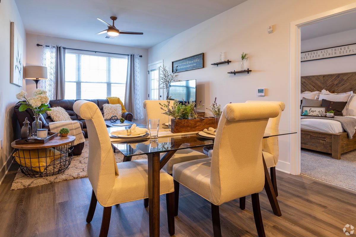 Luxury Apartments in Bath, PA | HH Bath View Apartments