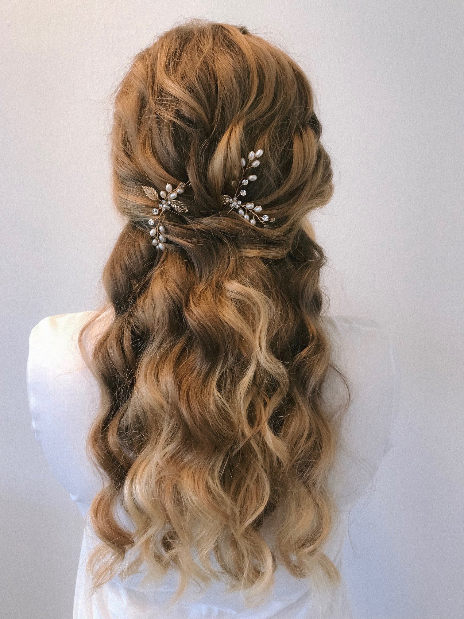 Bruidskapsels met haaraccessoire