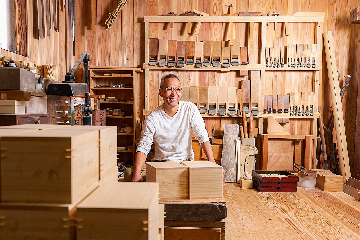 Tomoya HYODO 兵働 知也, Japanese Artist, Sashimono Fine Wood Crafting