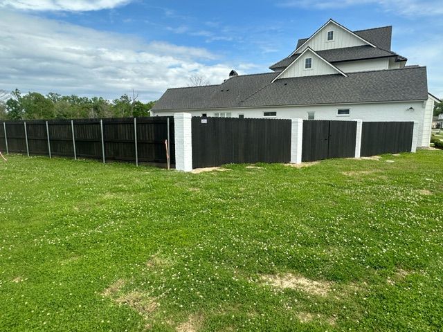 Quality Fence Installation Services | Ronnie's Custom Gates & Fences ...