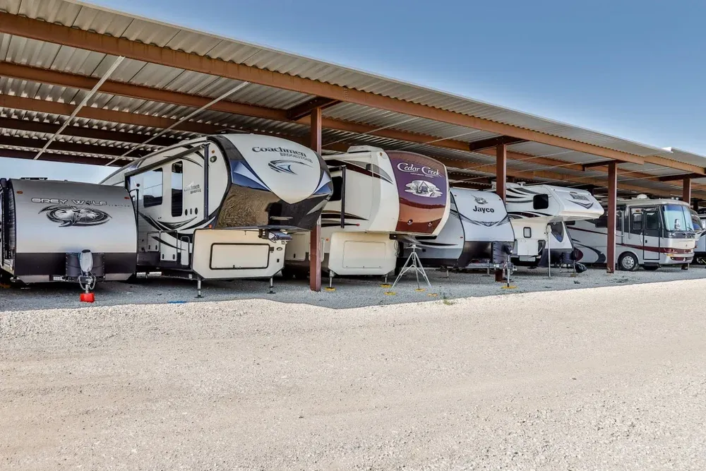 Indoor RV Parking vs. Outdoor | Kansas City RV Storage