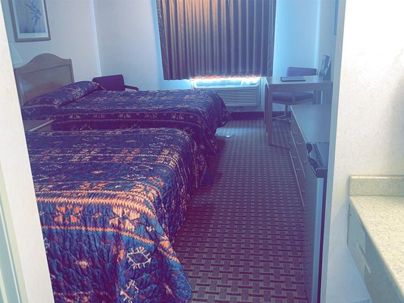 Hotel, RV Parking and Pet Friendly Hotel | Roadside Inn