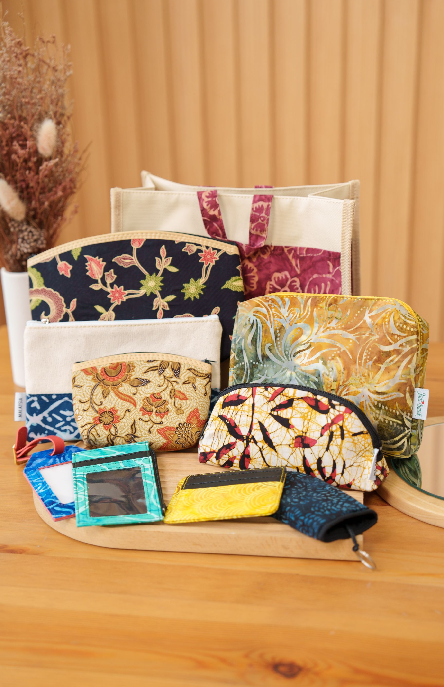 Batik Handicraft Gift Manufacturer Malaysia - Jadi Batek Gallery Sdn. Bhd.