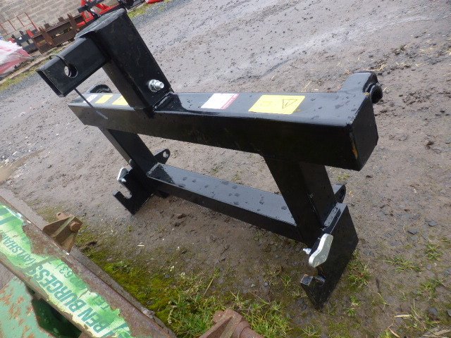 Euro 8 to 3 Point Linkage Adaptor