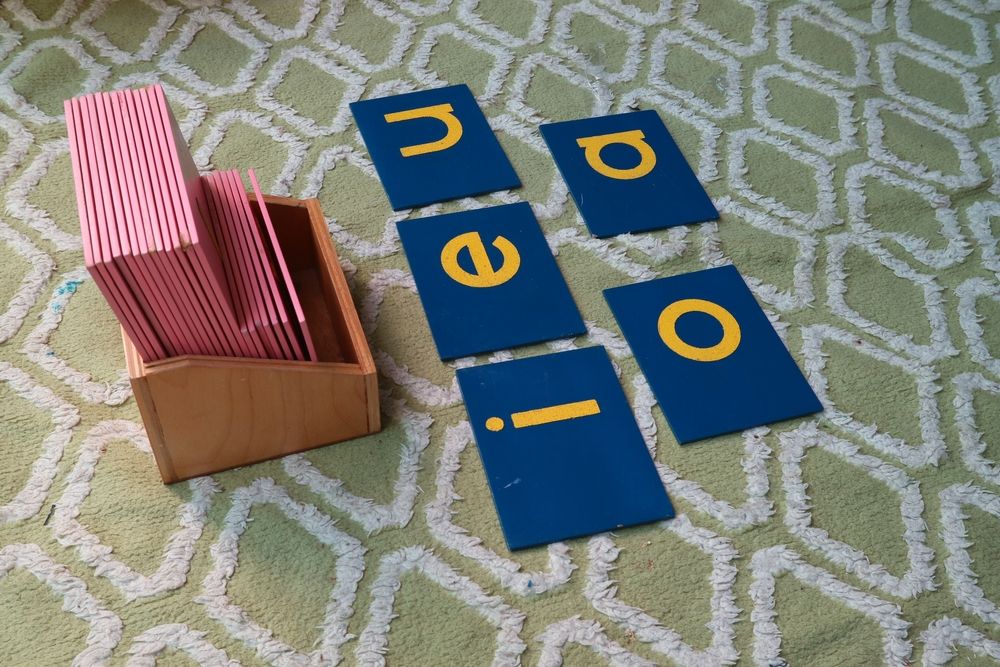 How Montessori Schools Teach Reading and Writing | Mansio