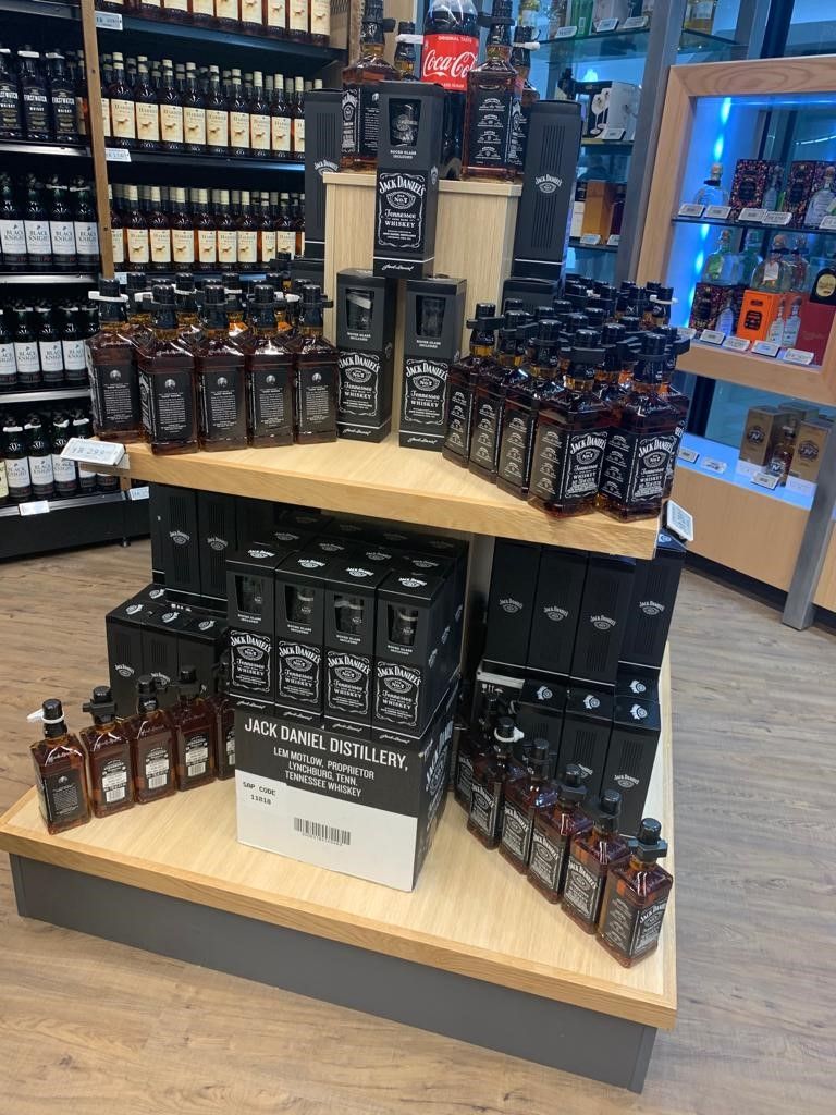 Wooden Shopfitting Solutions | KK Shelving