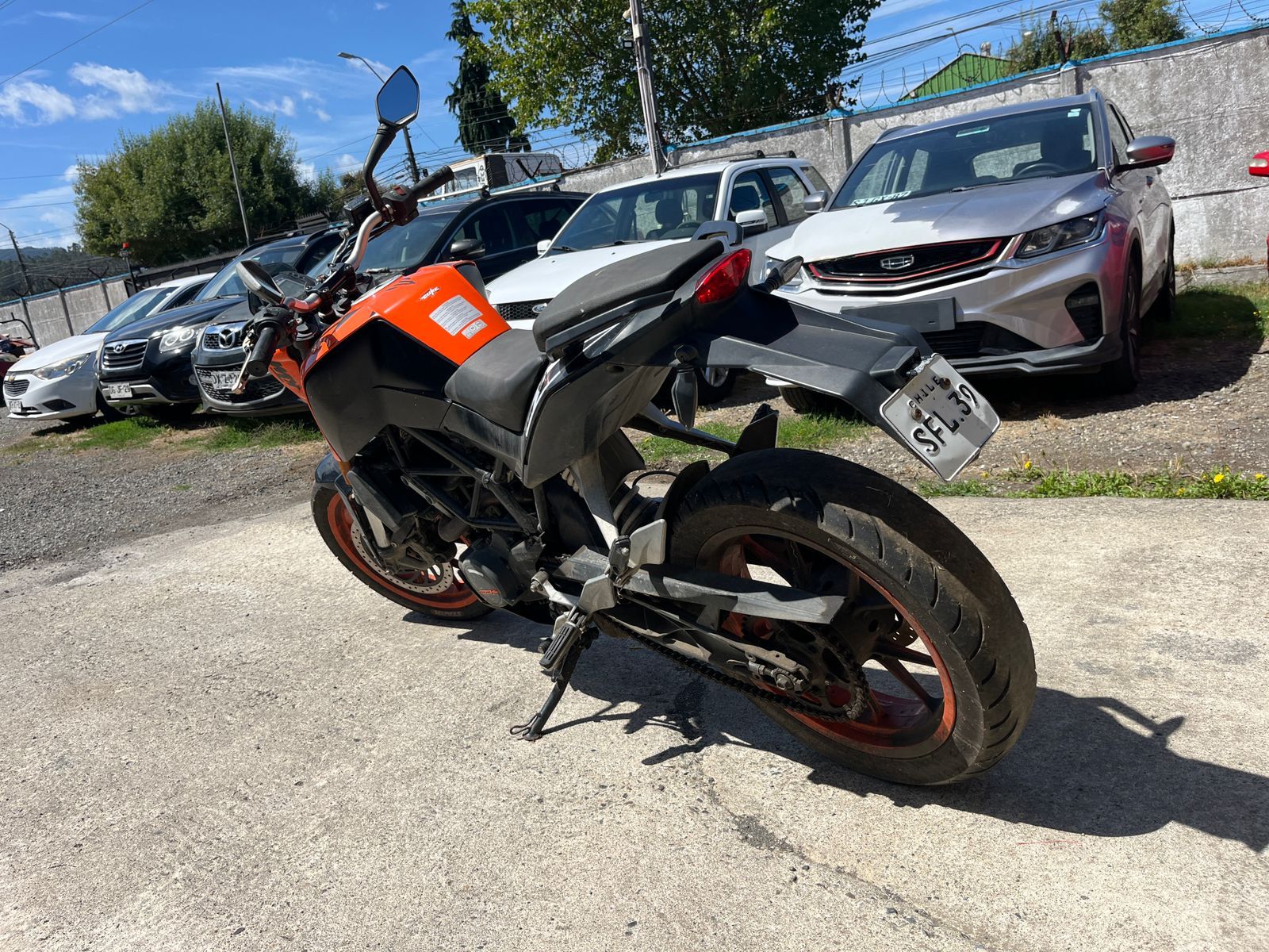 MOTO KTM DUKE 200 2022- HENRÍQUEZ FUENTEALBA