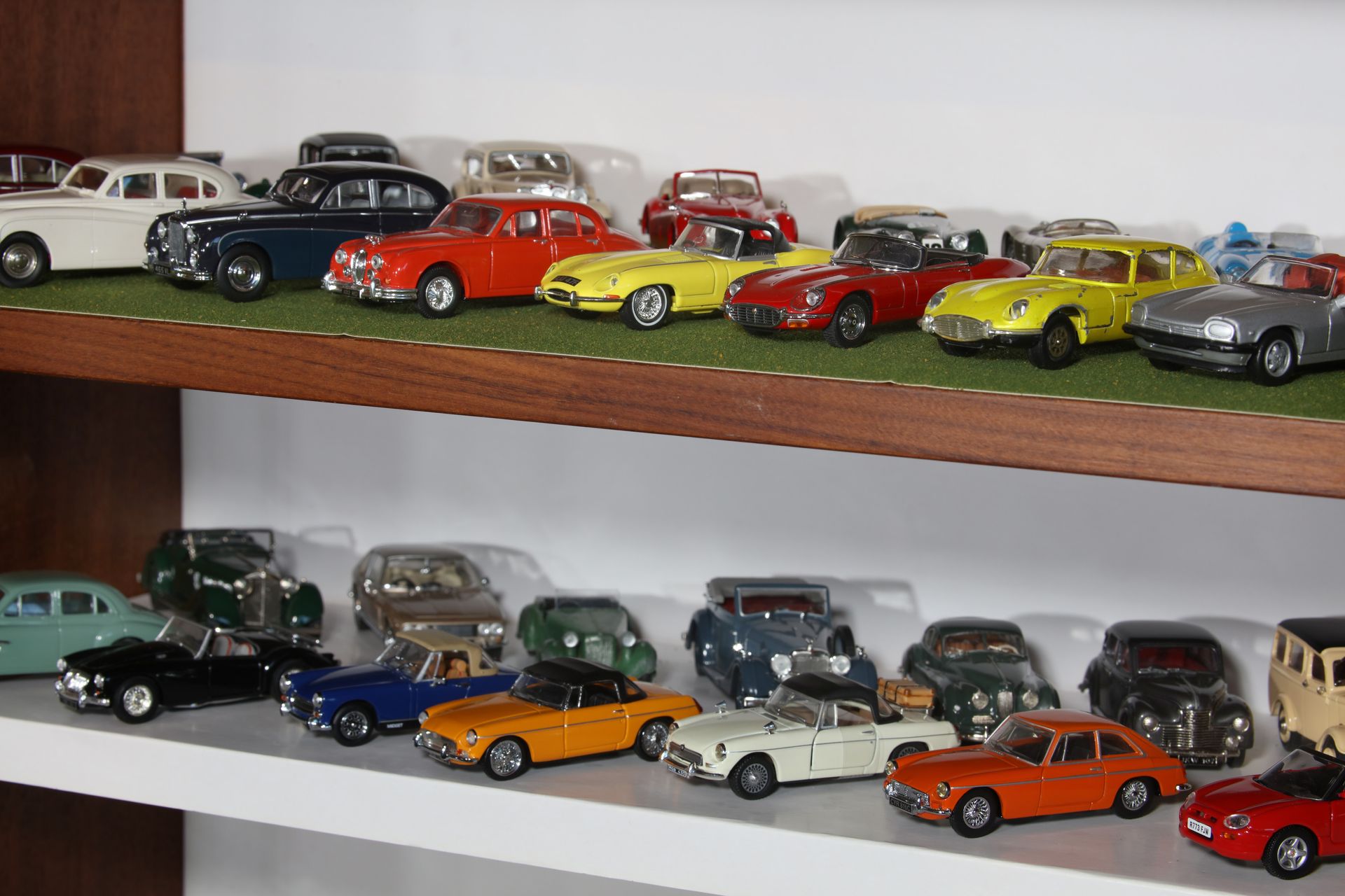We welcome car clubs to the Cloverlands Model Car Museum