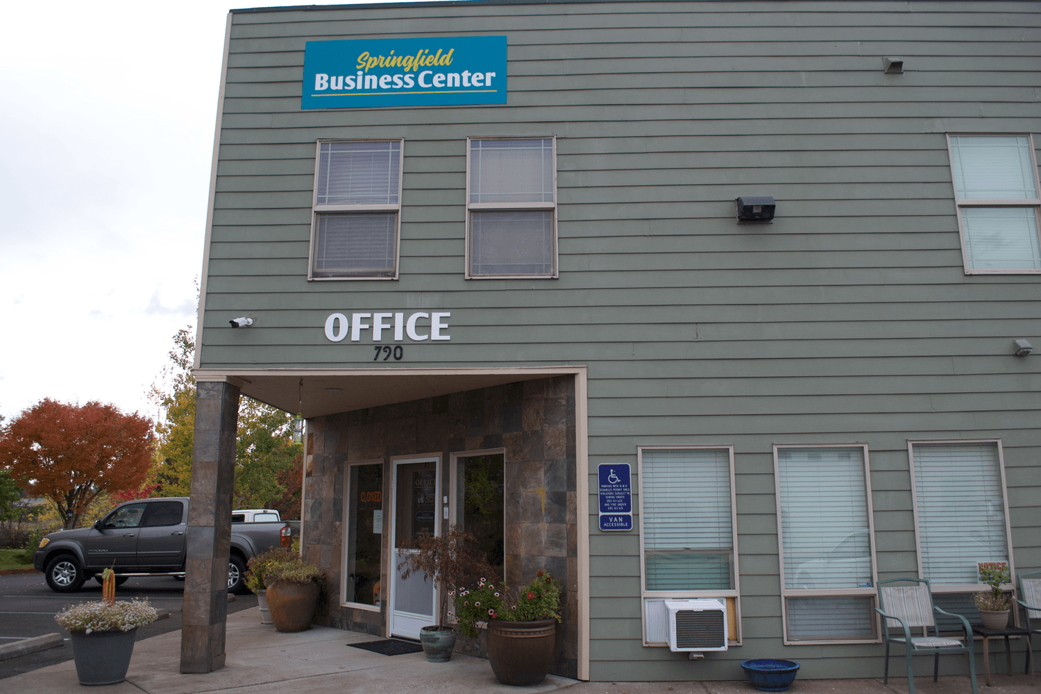 Springfield Storage Units | Simply Storage Springfield & Business Center