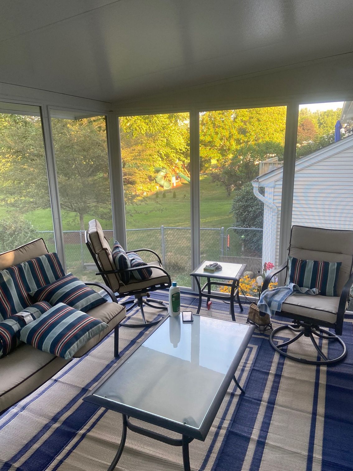 High-Quality Screen Systems | The Hampton Door Co. Inc.