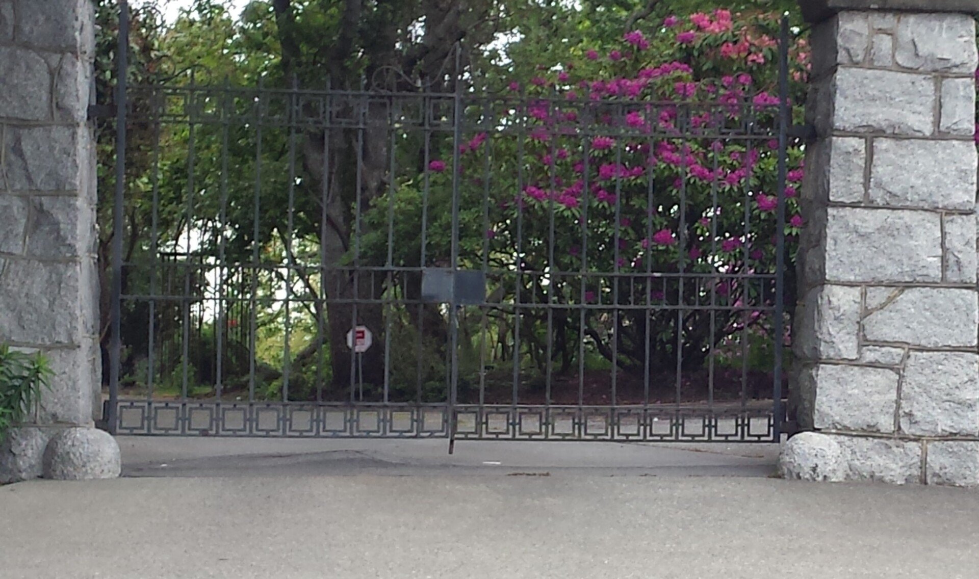 Driveway Gates, Automated Driveway Gate, Vancouver BC