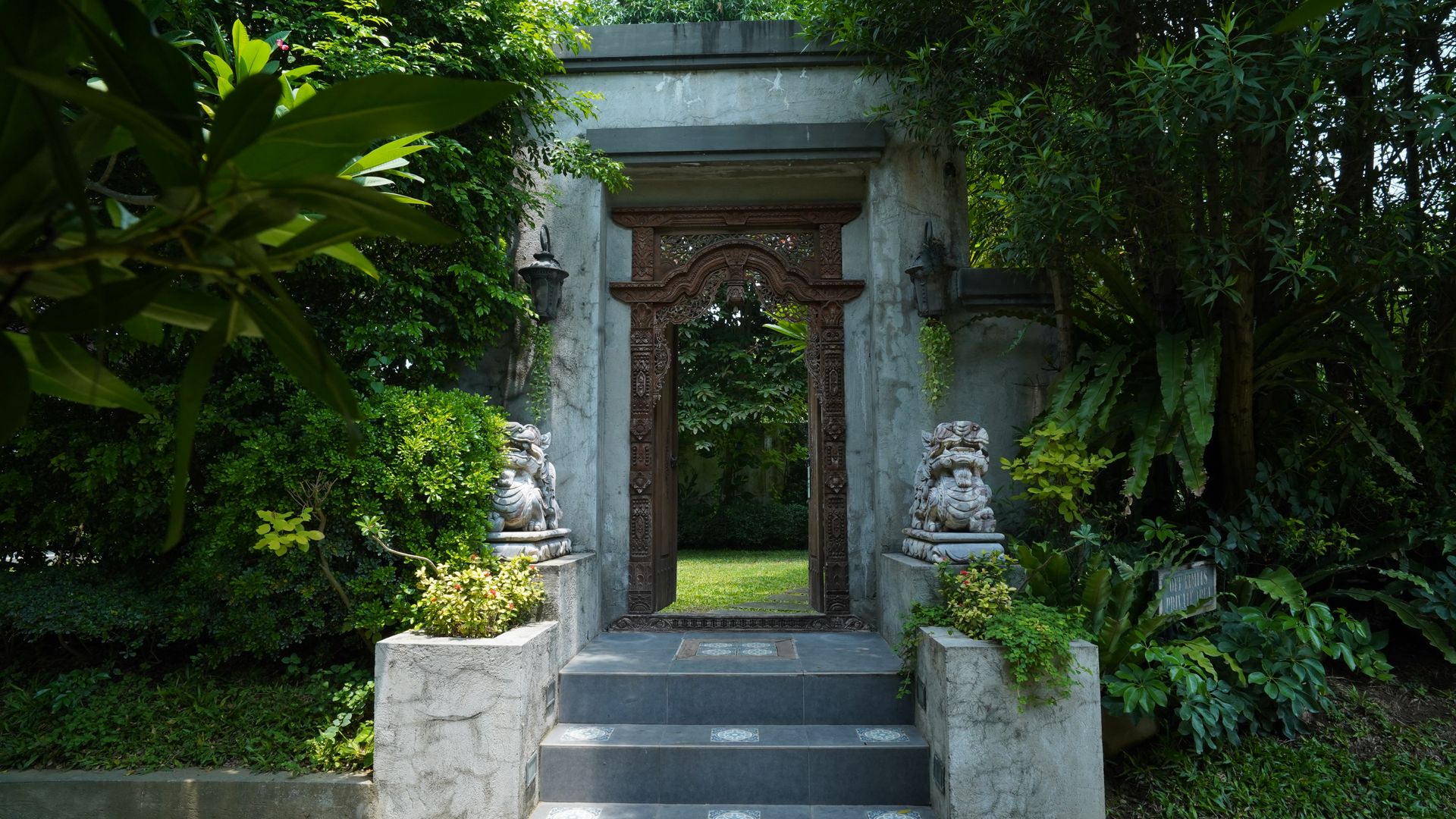 Private Villa | Chateau Genevié Resort and Events Centre, Laguna