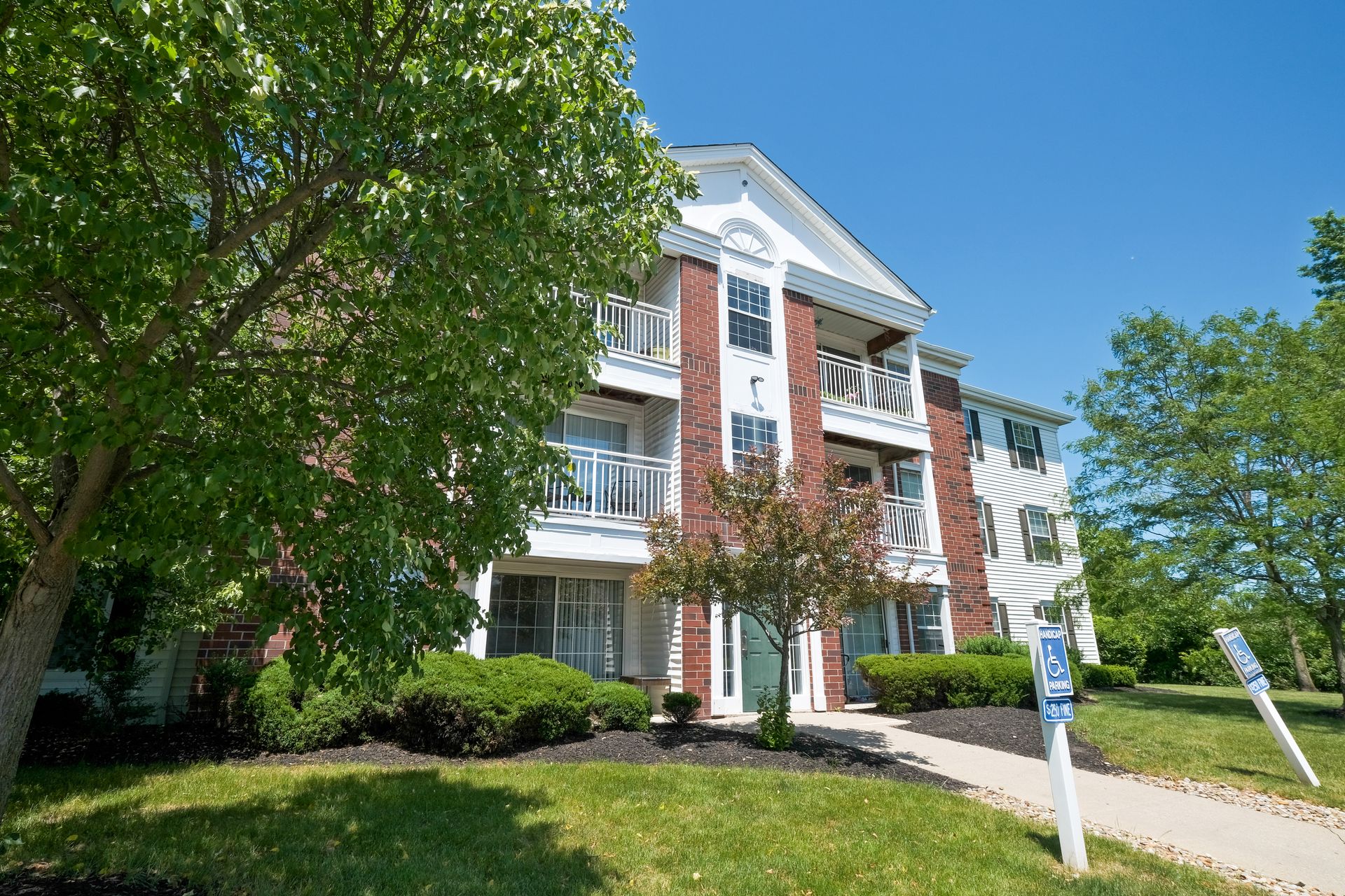 Gallery | Cherry Tree Village Apartments | Strongsville, OH.