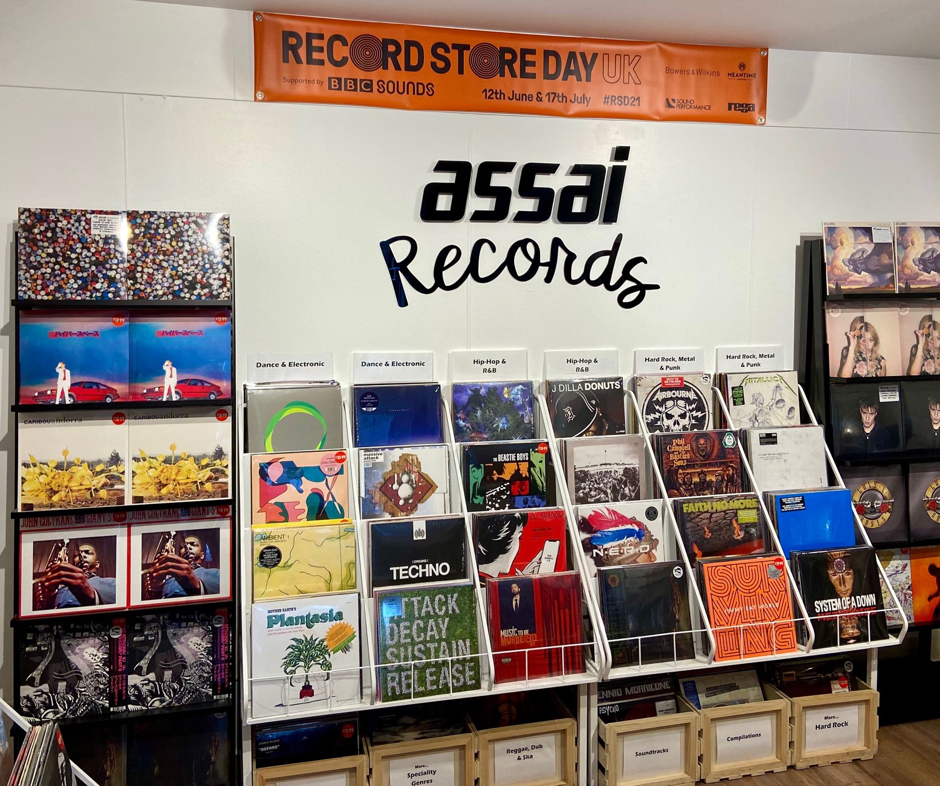 All UK Record Stores | Exclusive Vinyl Releases Nationwide