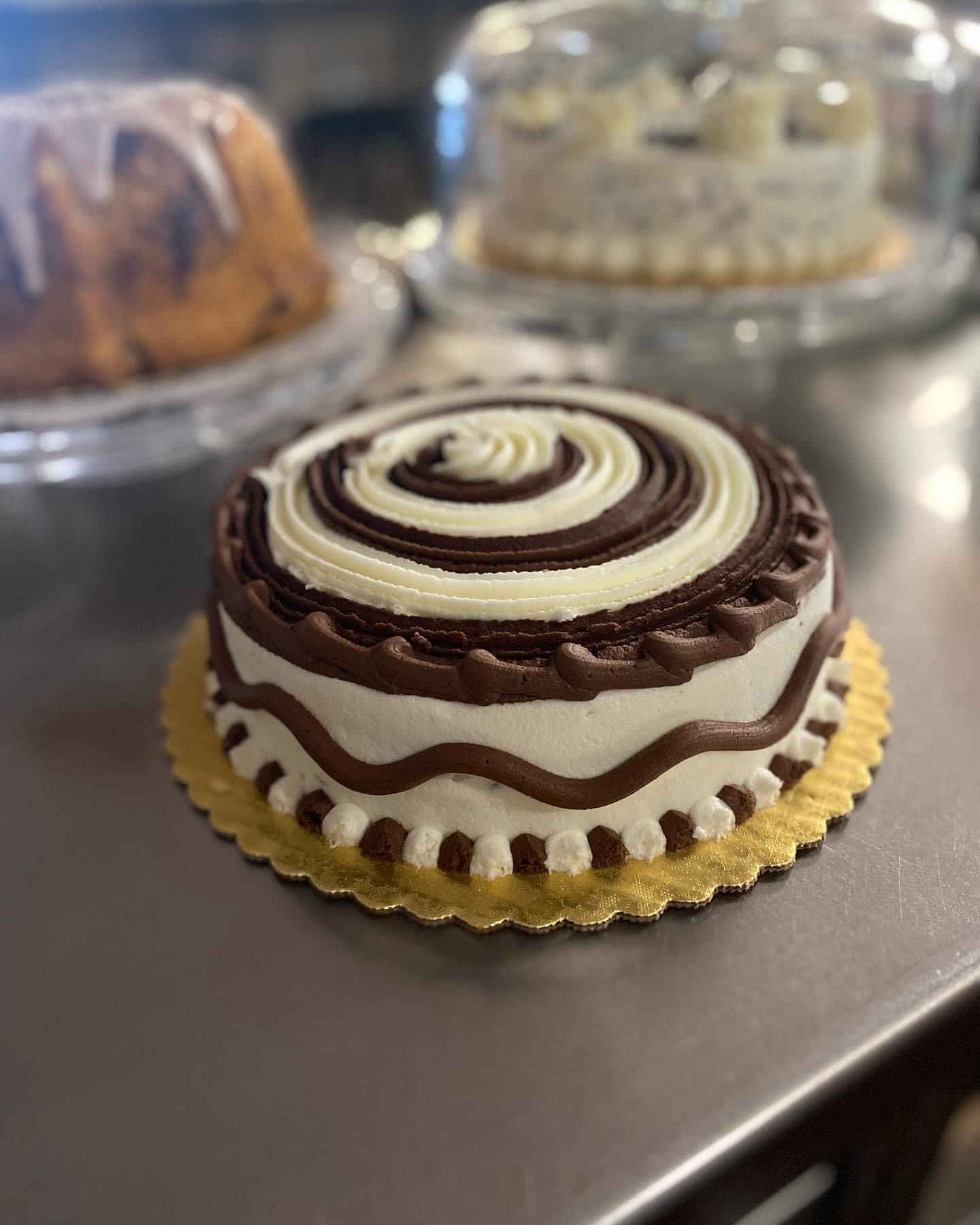 Gallery of Cakes | Betty Cakes Bakery & Cafe