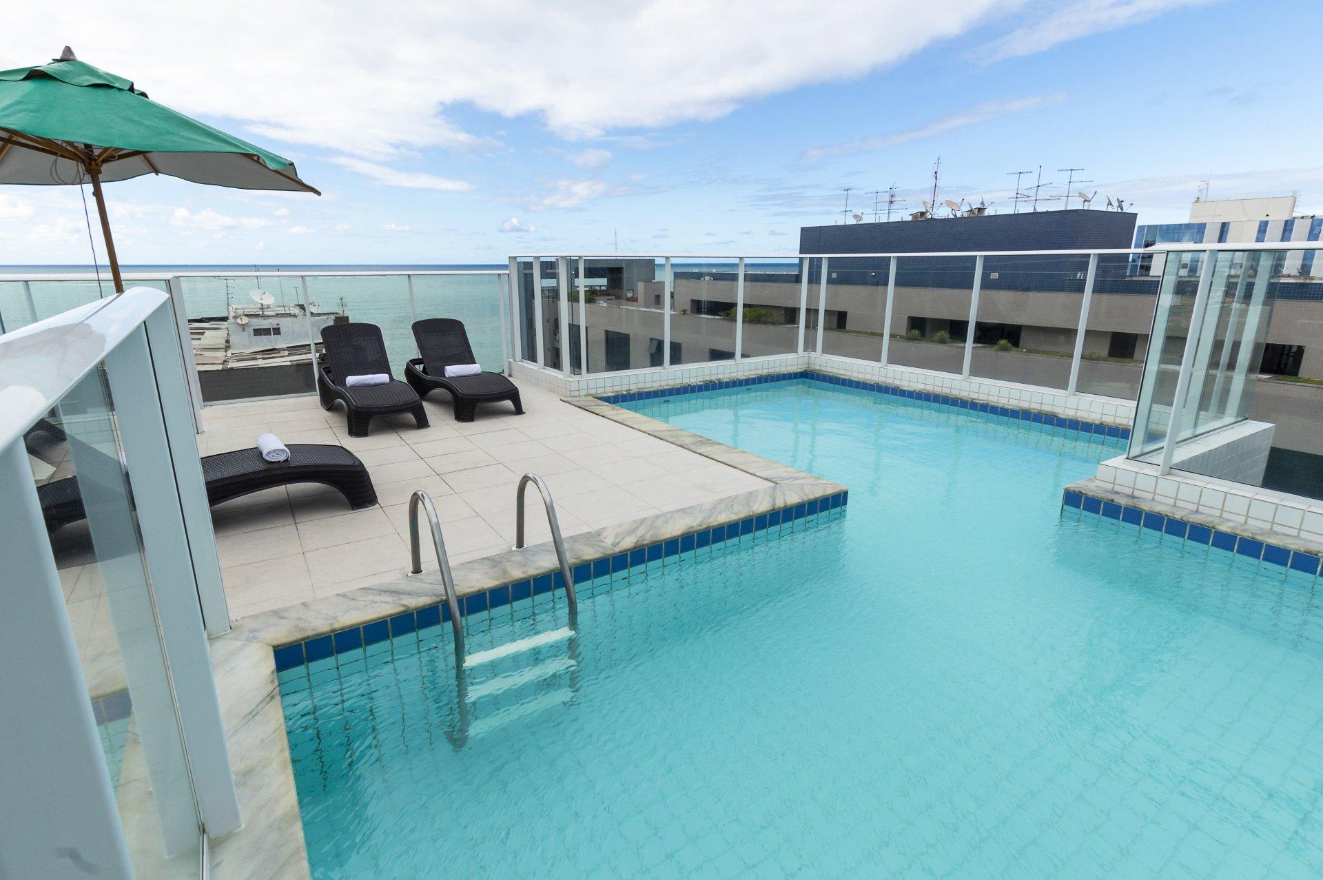 Slim Tropicalis Hotel