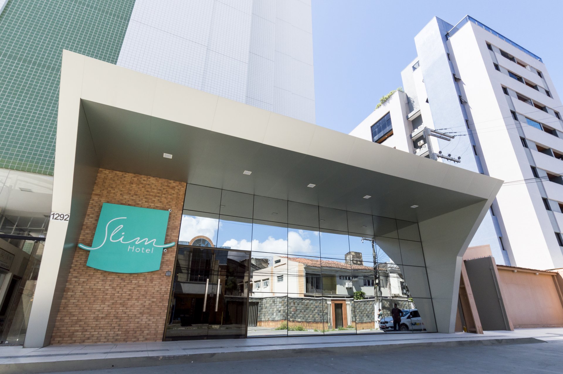 Slim Tropicalis Hotel