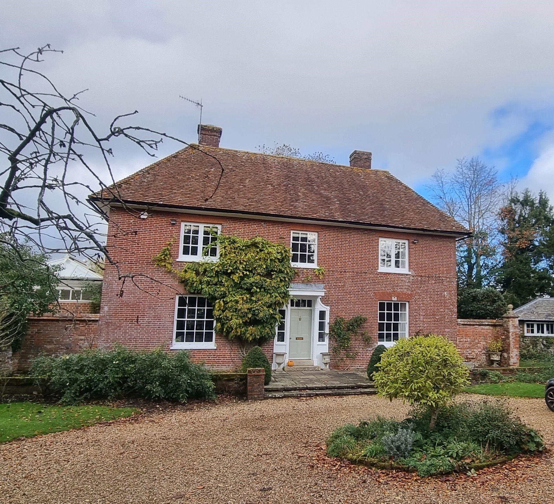Navigating Modern Living Needs in Listed Homes