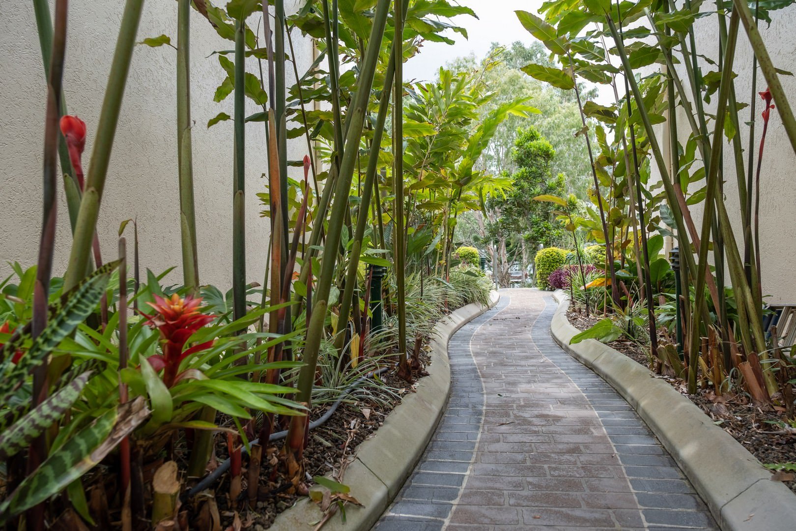 Tinaroo Lake Resort Contact Us