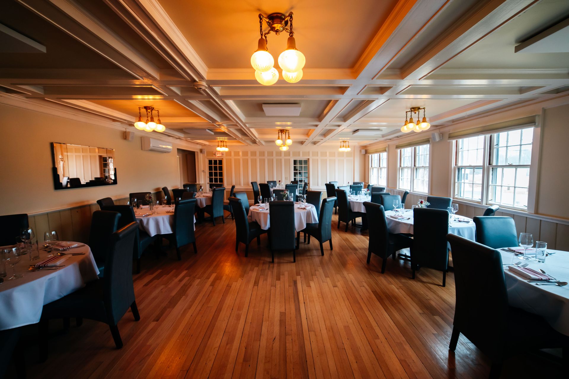 Dining | GENERAL STANTON INN | Colonial Inn by the Beach