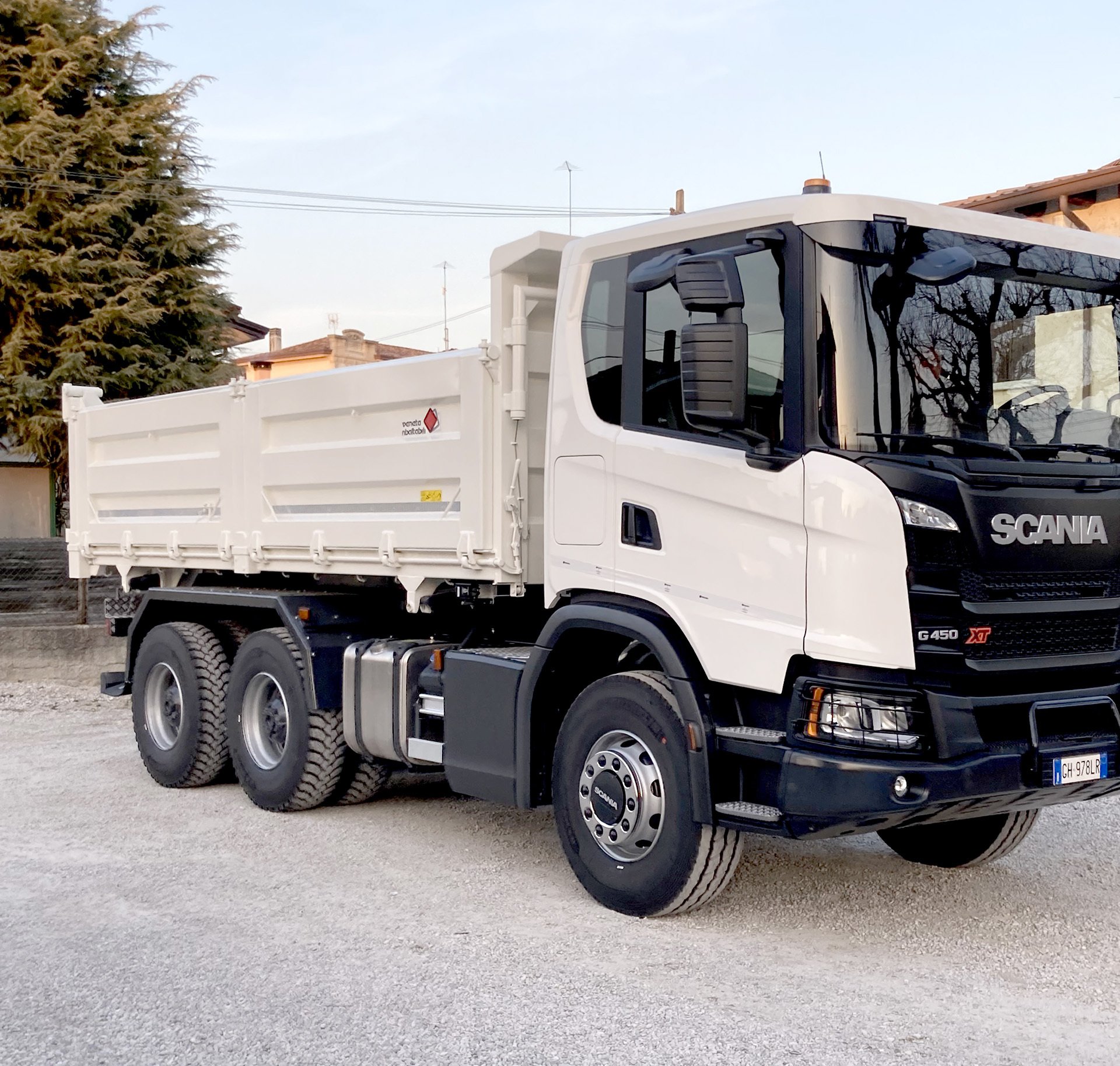 Parco Mezzi Autotrasporti Boscaratto a Treviso | Mezzi Moderni e Operativi