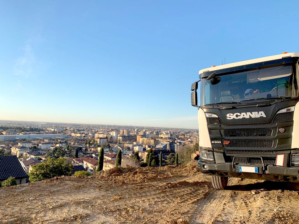 Parco Mezzi Autotrasporti Boscaratto a Treviso | Mezzi Moderni e Operativi