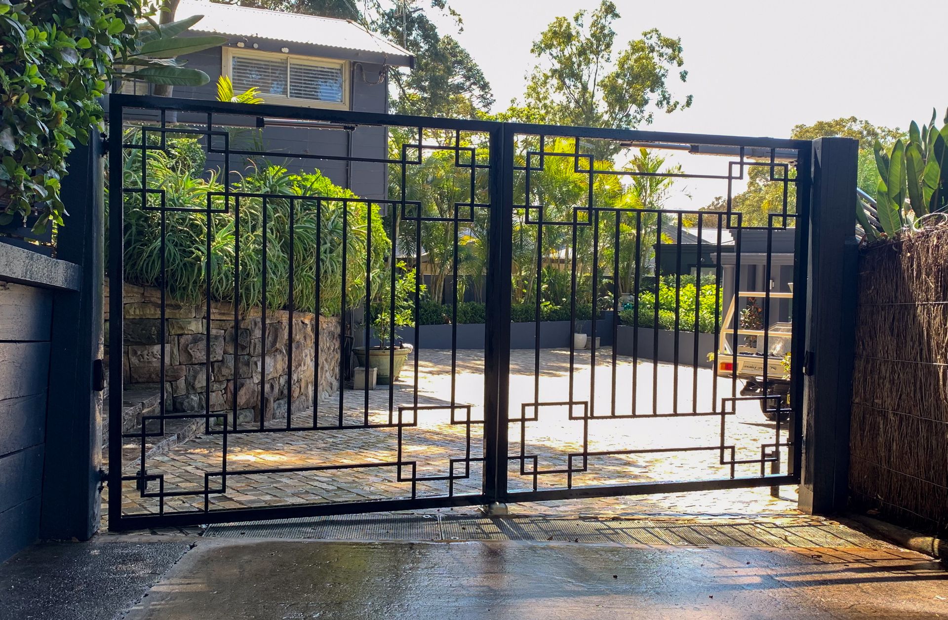 Supply and installation of New Swing Gates and Automation Systems