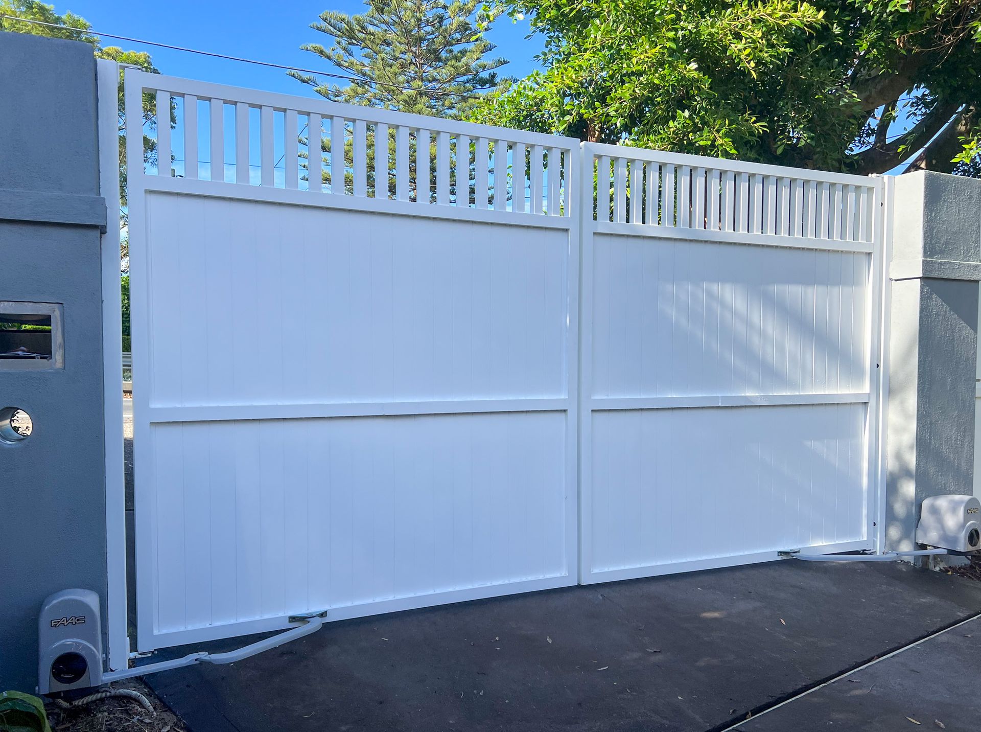 Supply and installation of New Swing Gates and Automation Systems