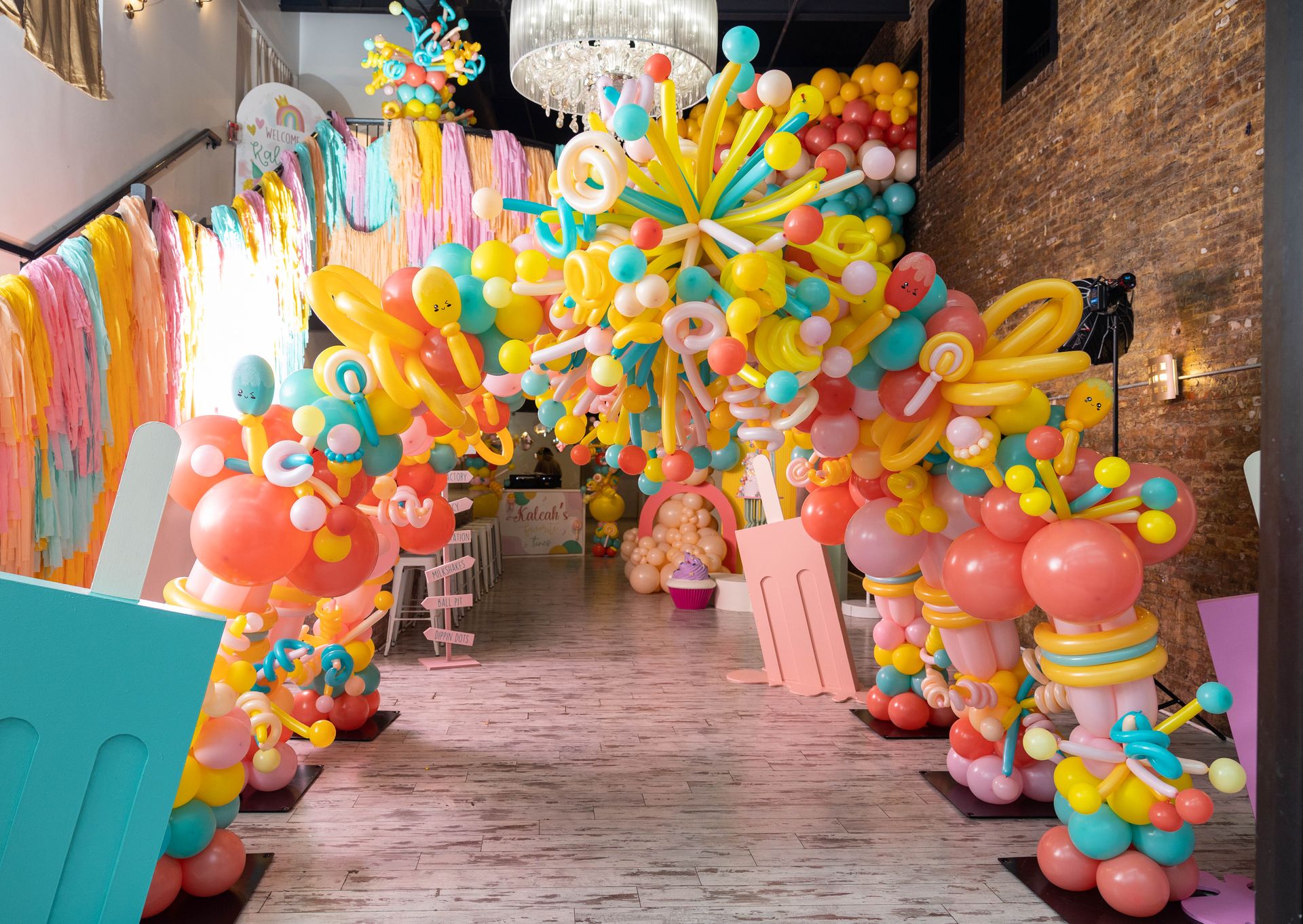 Balloon Arches | Garden Place Balloons