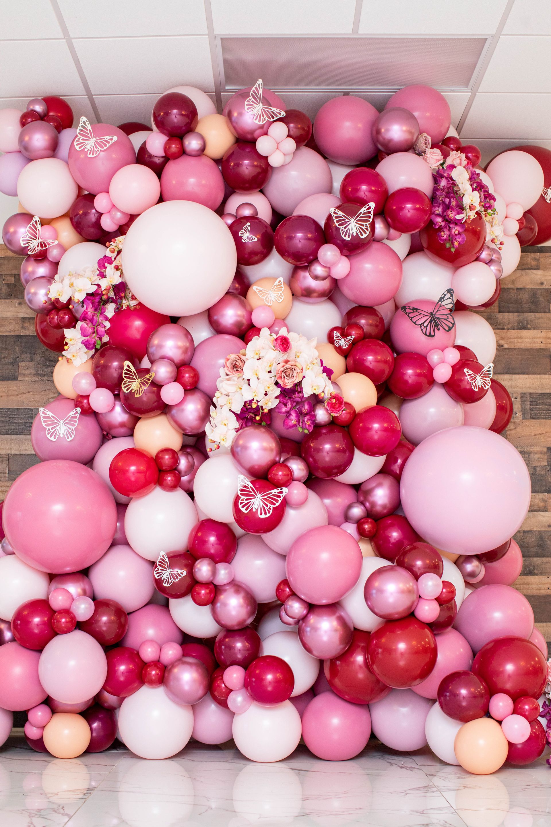 Balloon Walls for Event Spaces - Garden Place Balloons