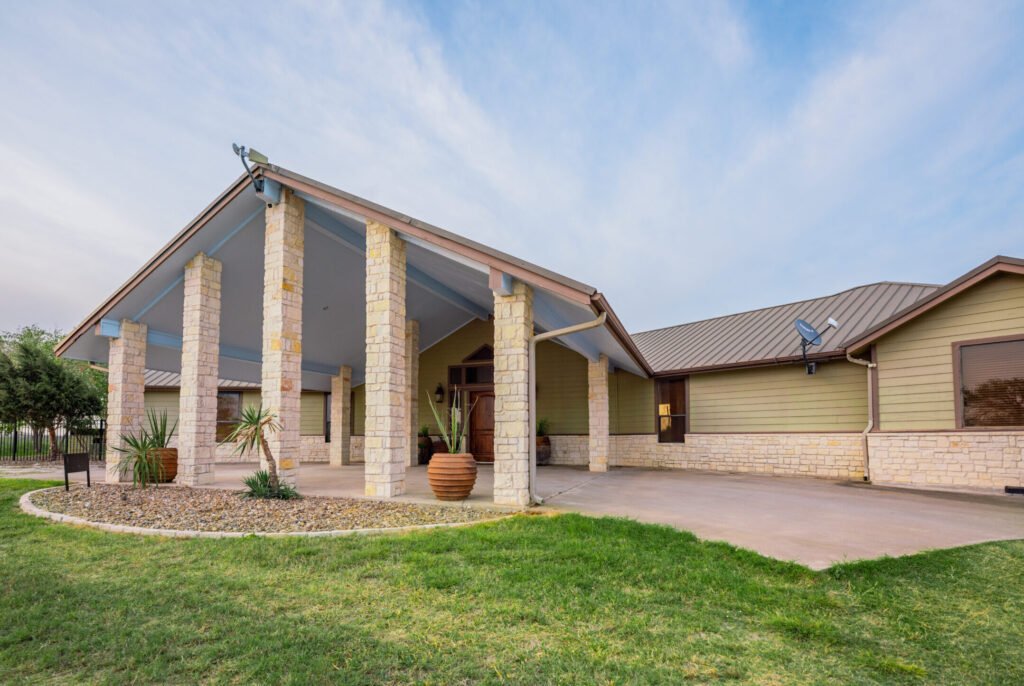 Rustic Falls at Vaughn Ranch | Beautiful Wedding Venue