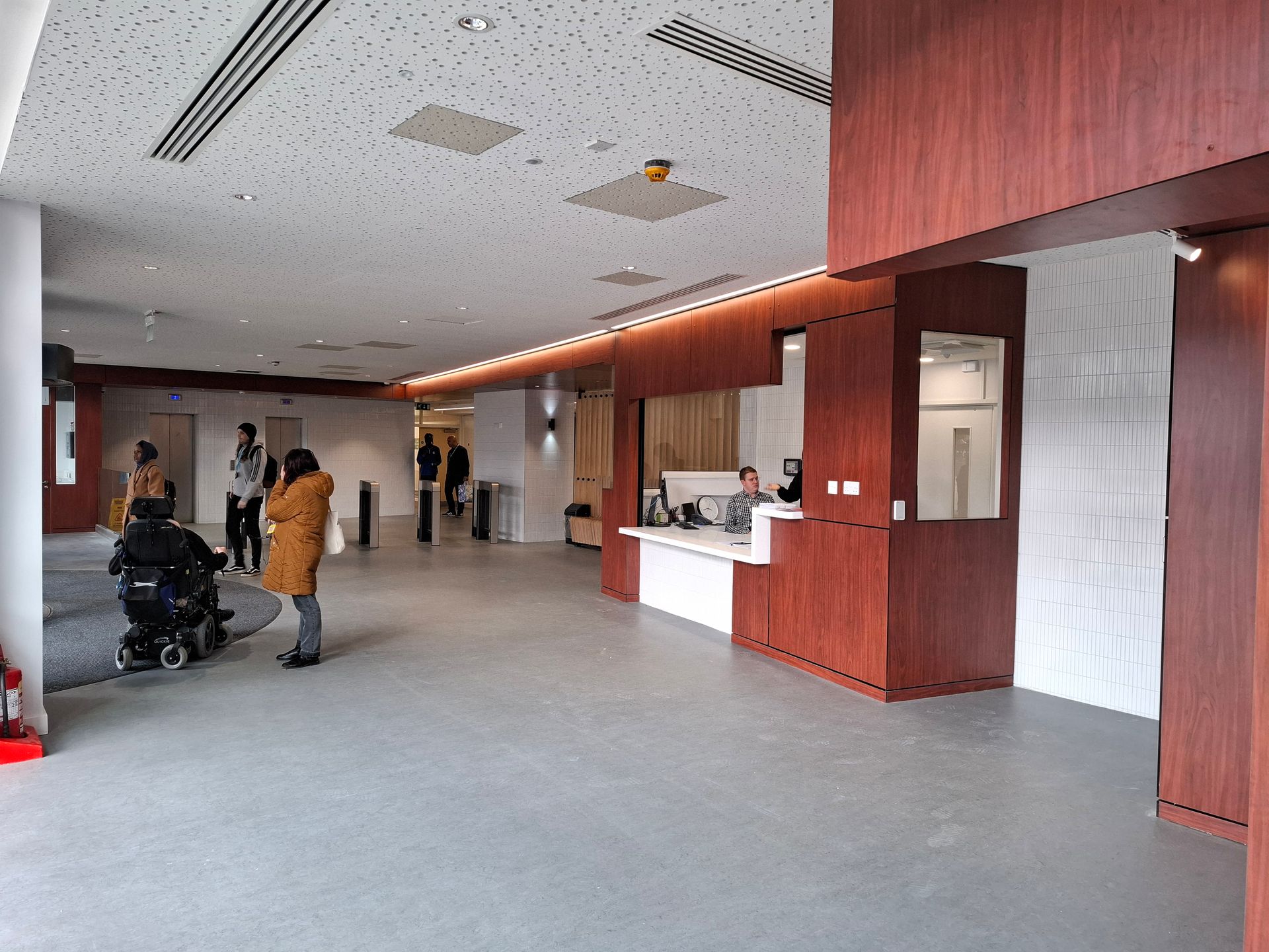 CALDERDALE College - Reception Area