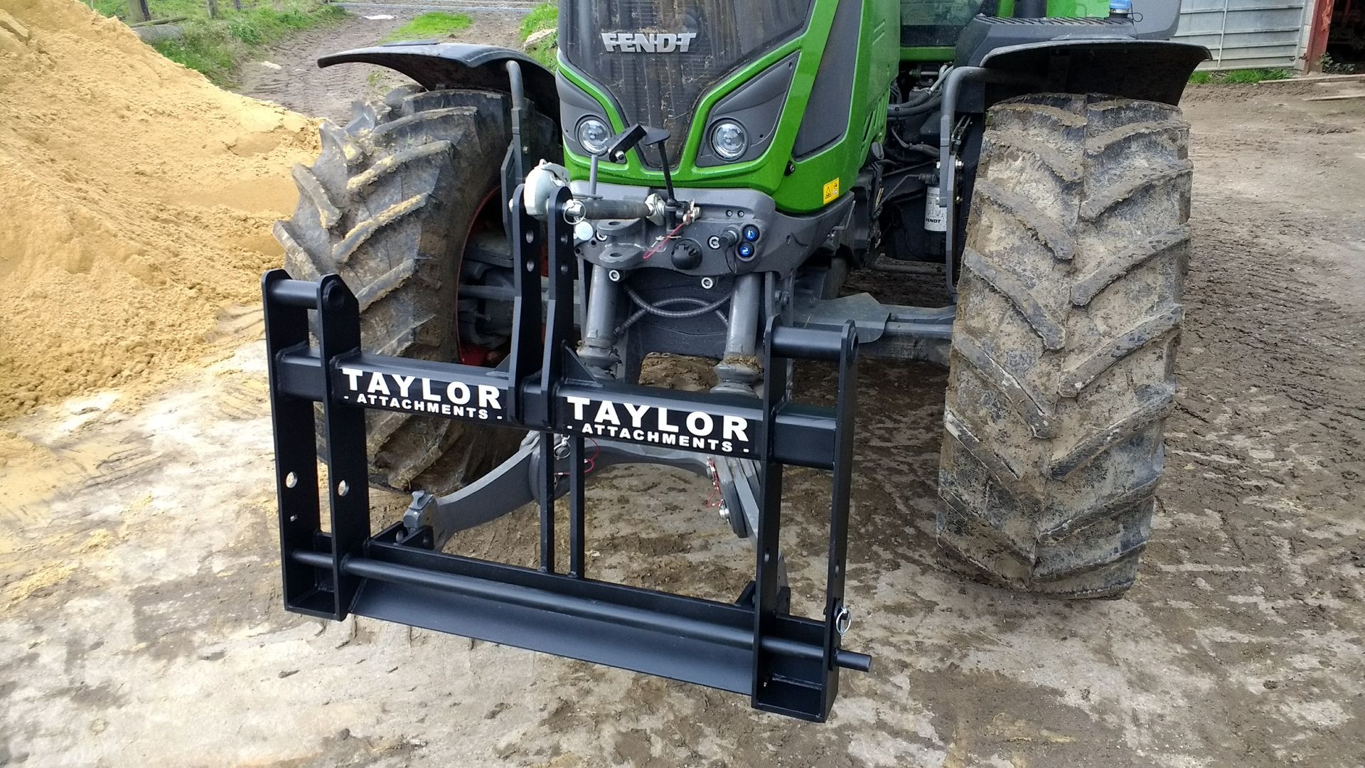 Taylor Attachments Products | Tractor Headstock Conversion Brackets