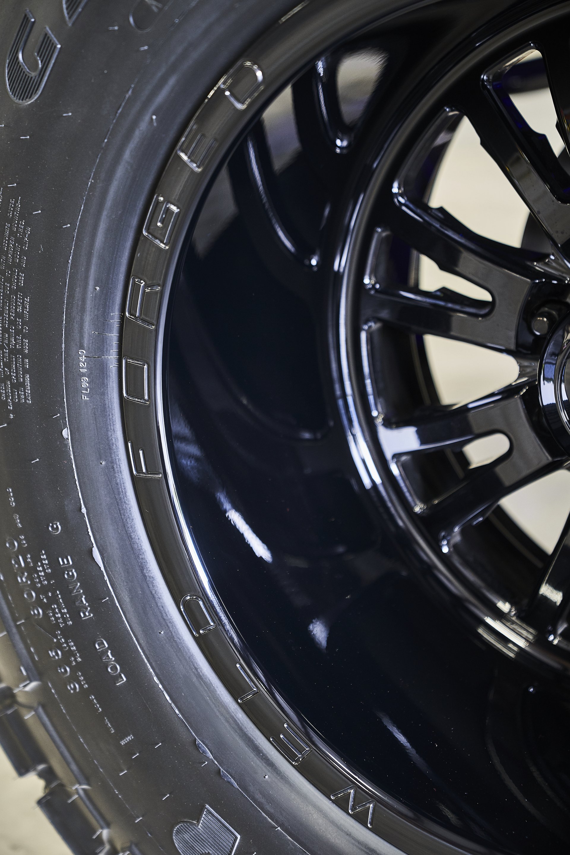 DEFCO Trucks - DRIVEN TO PROVIDE THE BEST QUALITY AND STYLE