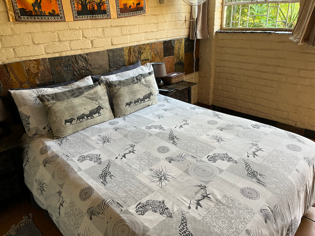 Umthombo Guesthouse | African Theme Rooms