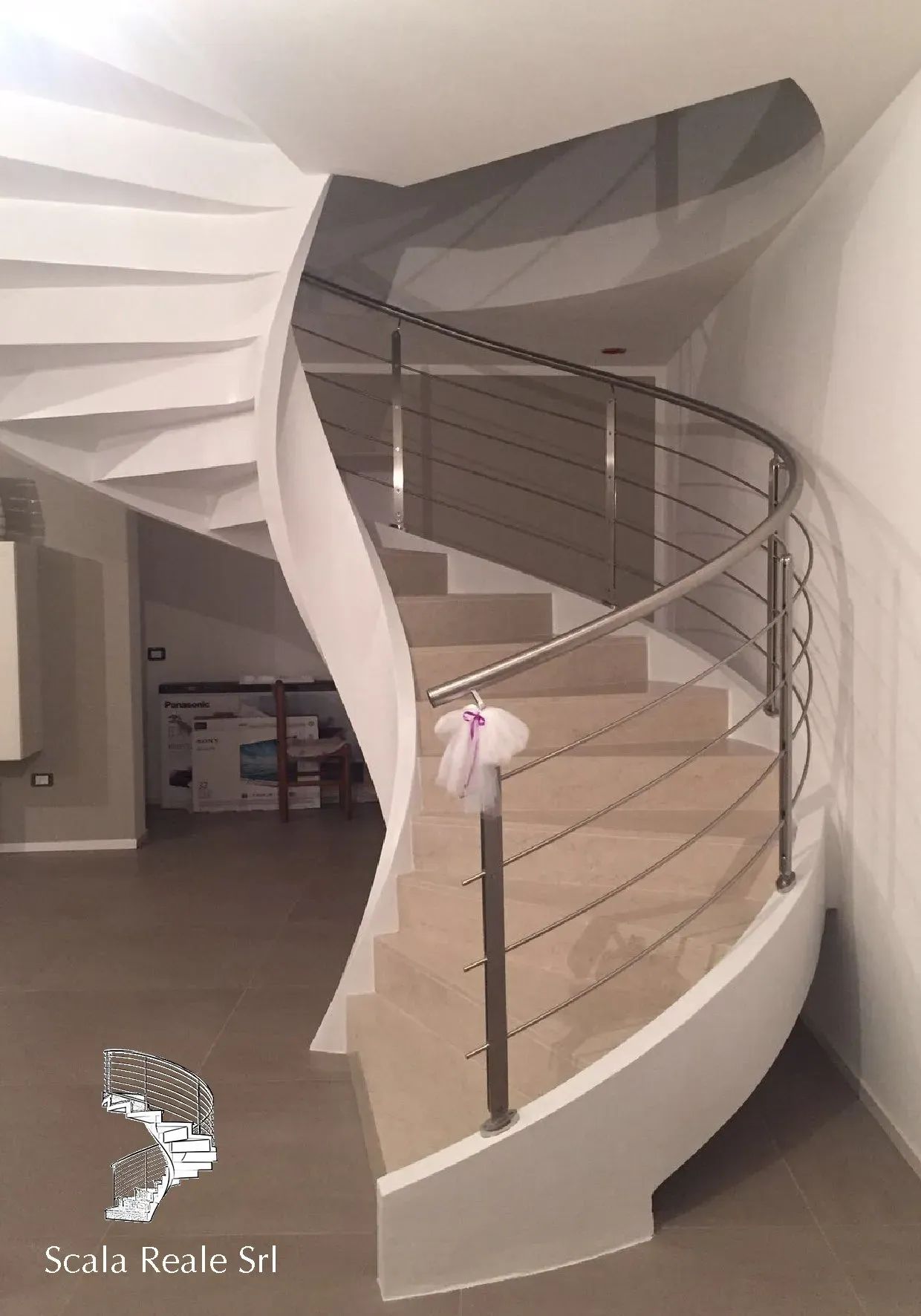 Scala Elicoidale in Cemento - Design e Costruzione | Scala Reale