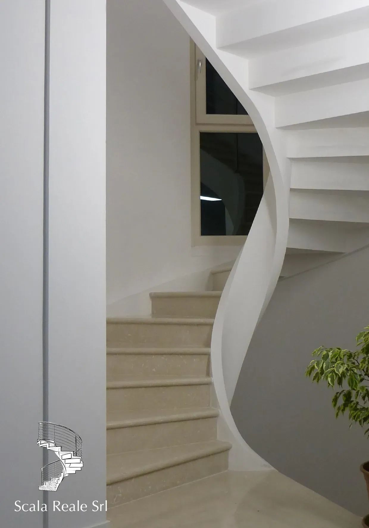 Scala Elicoidale in Cemento - Design e Costruzione | Scala Reale