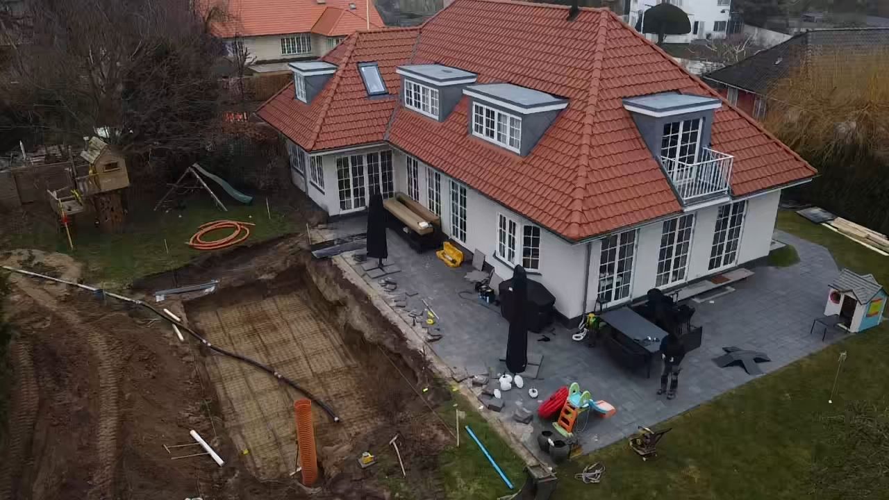Din Pool Partner – Den komplette swimmingpool løsning