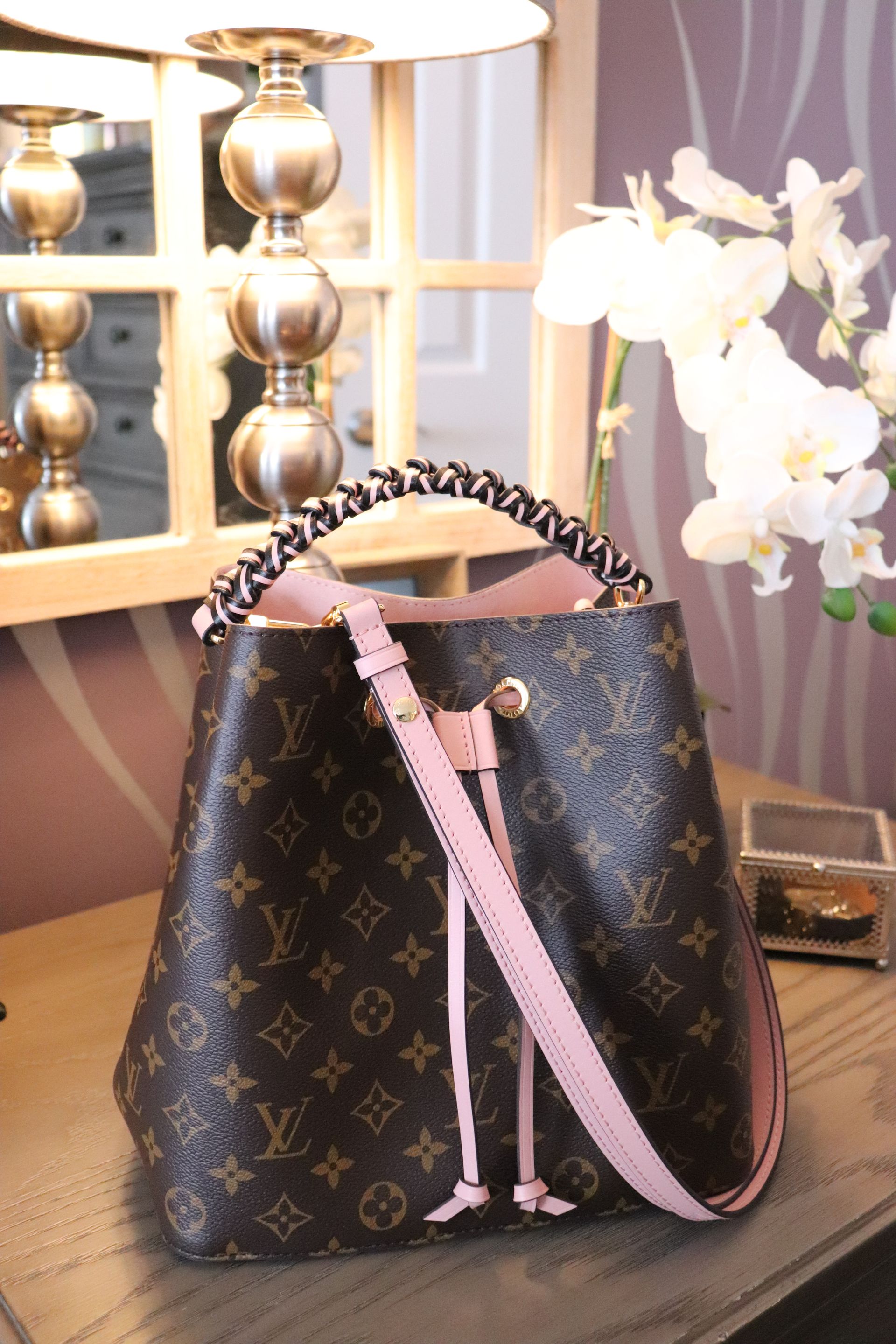 Luxury Handbag Accessories to "Dress Up" Your Handbag!