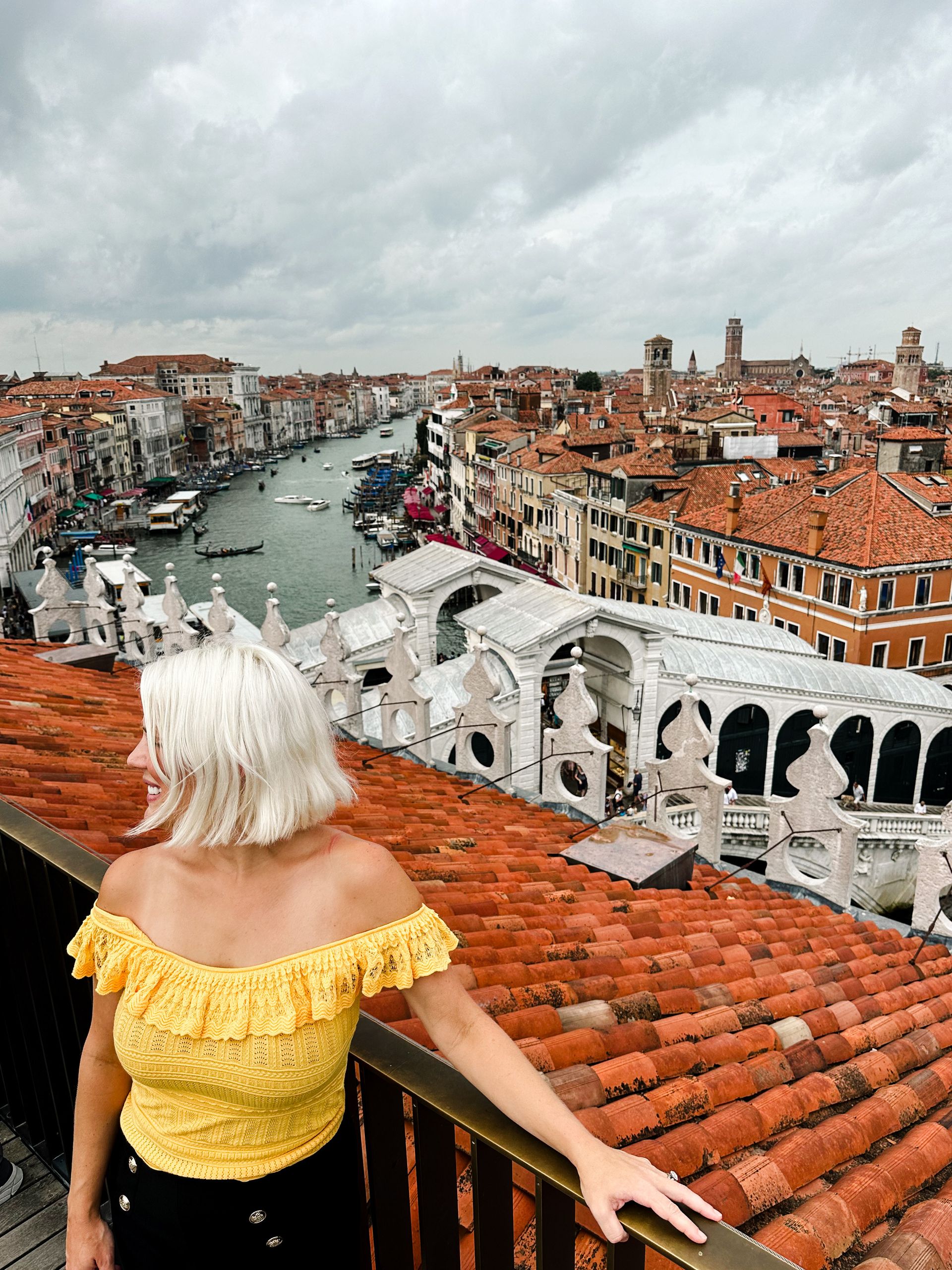 YOLO: Working Mom Travel - A Guide for the Ultimate Trip of a Lifetime