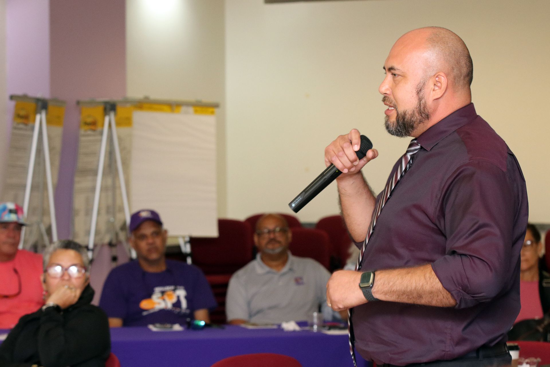 Exitoso conversatorio entre líderes de SPT y Local 99