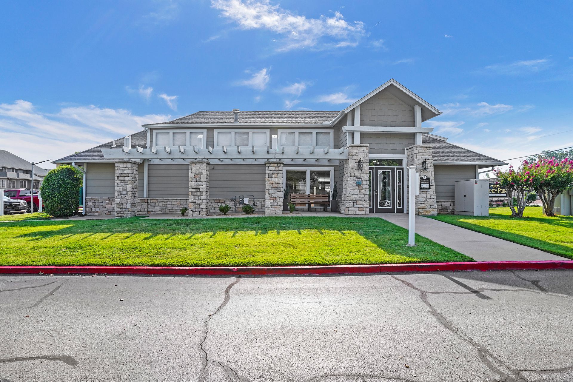 Discover Regency Point Apartments: Features & Amenities