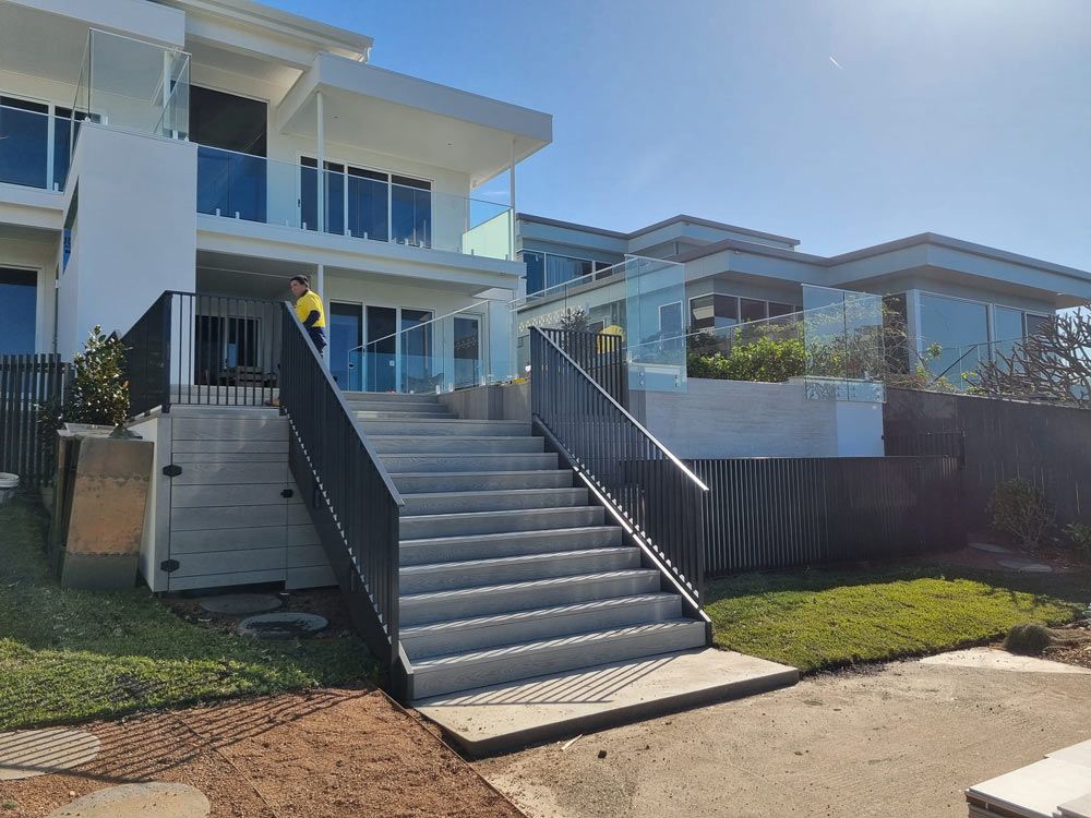Pool Fencing Wollongong | D & T Balustrade Systems