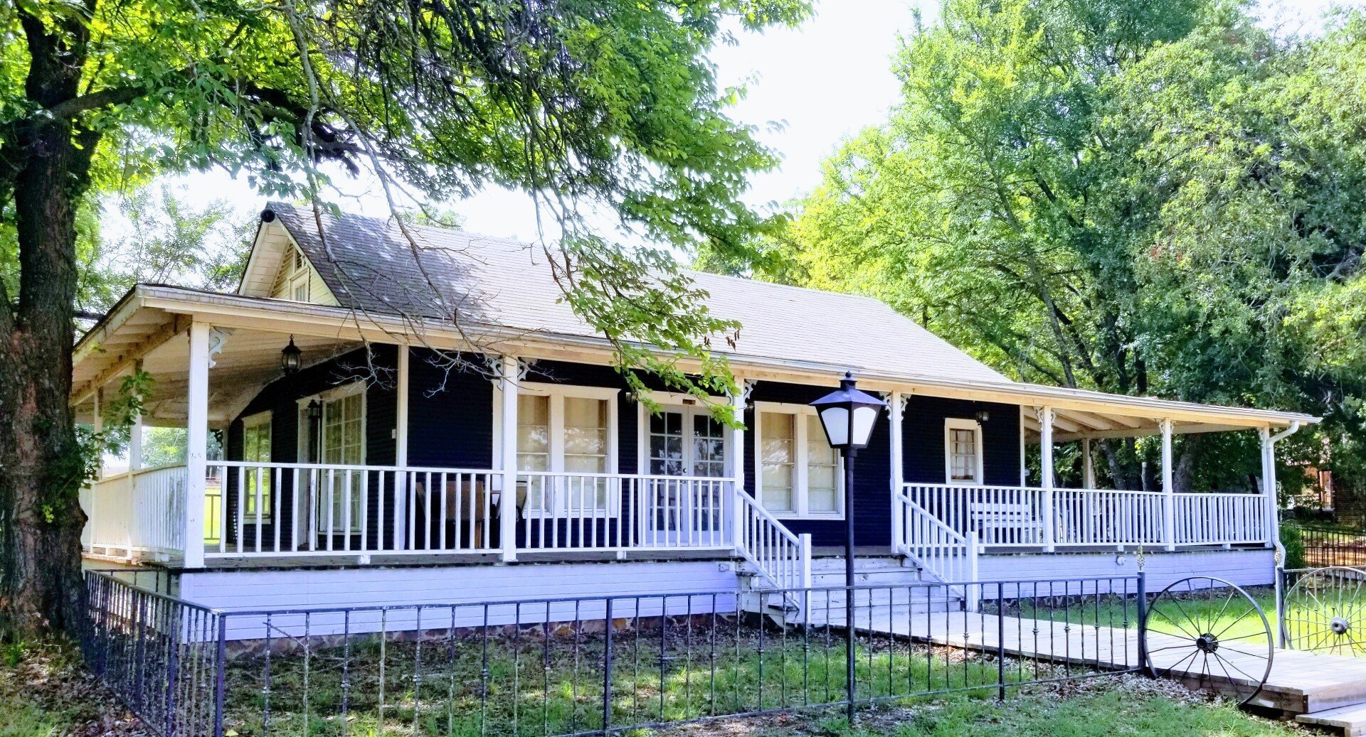 Lone Oak Ranch & Retreat | The Best Texas Ranch Resort near Dallas, TX