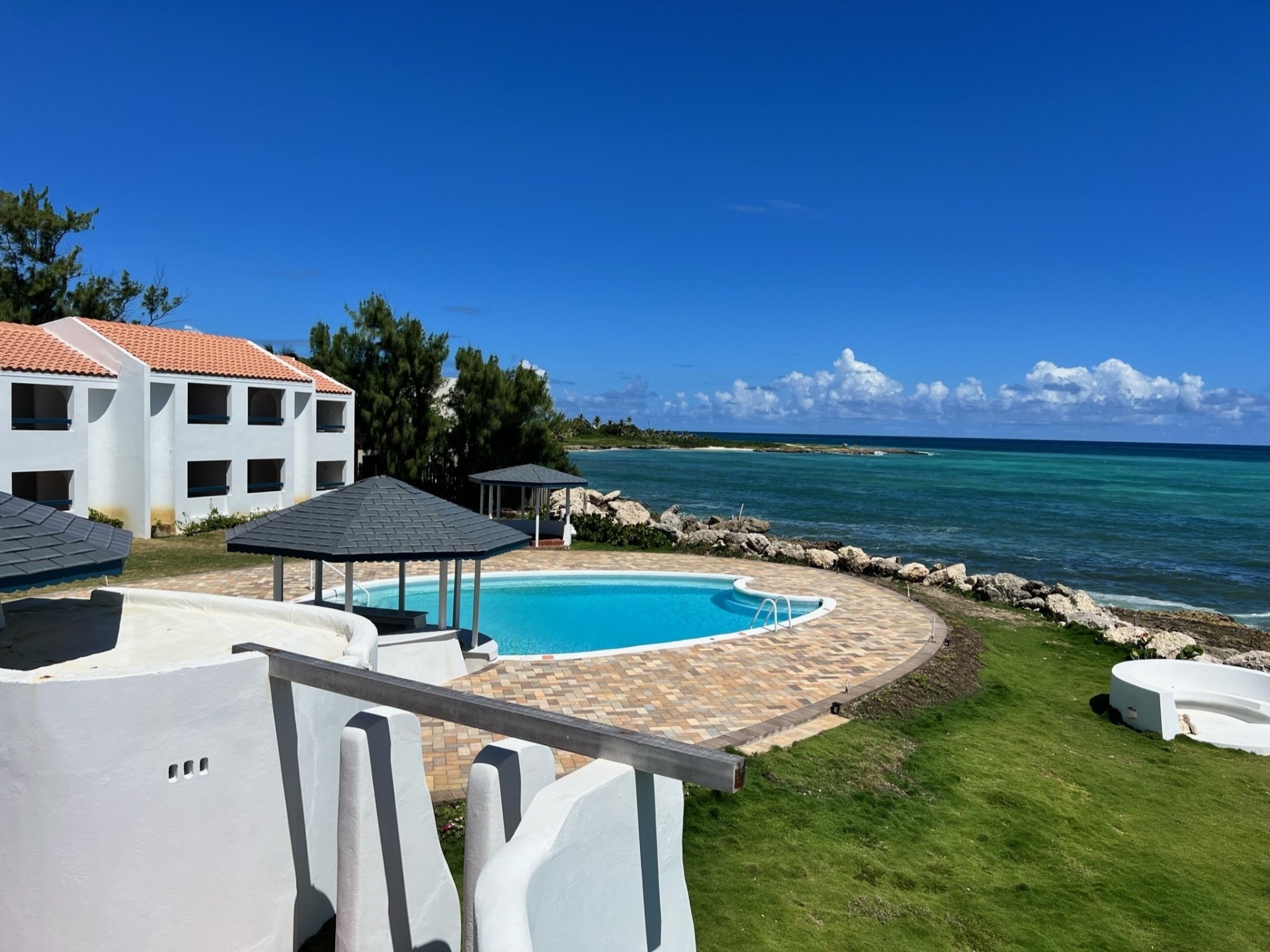Ocean Blue Resort | Beautiful oceanfront boutique south coast hotel in ...