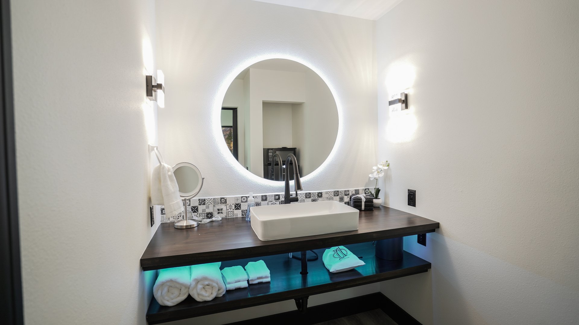 Cozy Lodging | Icon Inn | Ellensburg, WA