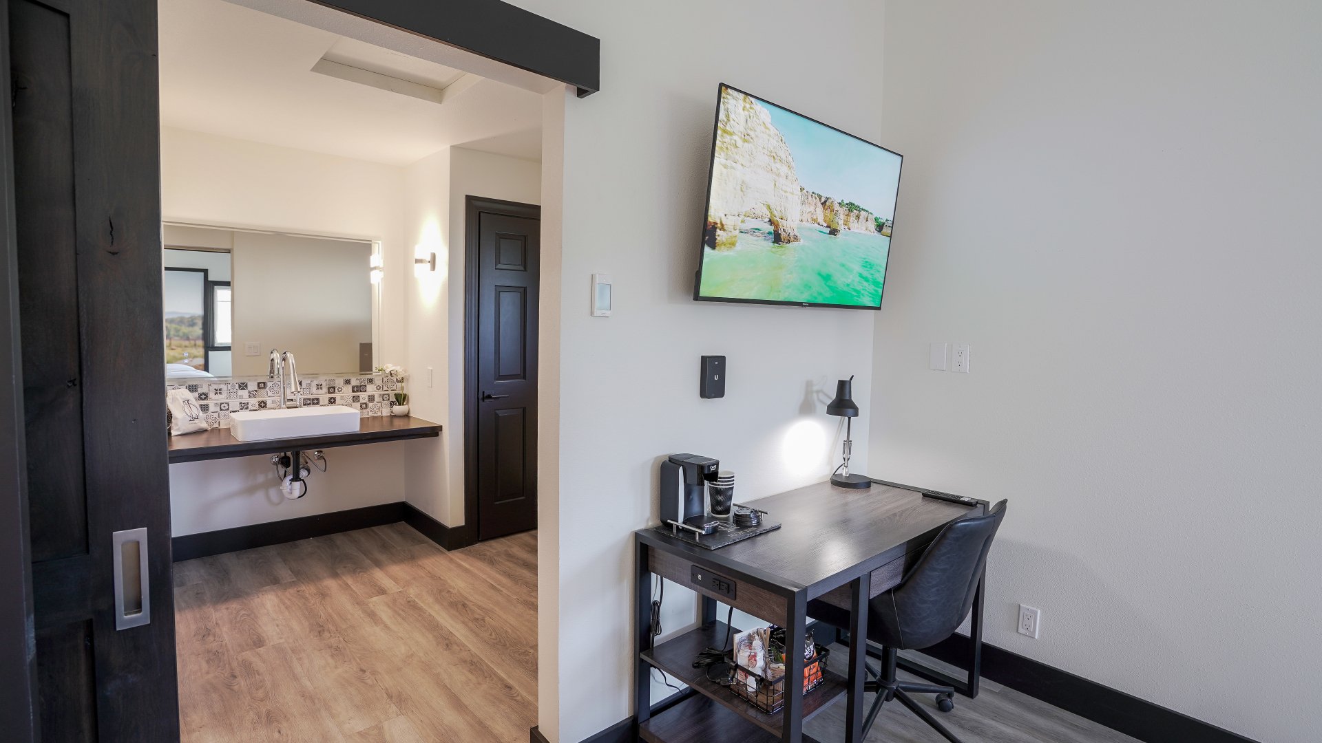 Cozy Lodging | Icon Inn | Ellensburg, WA