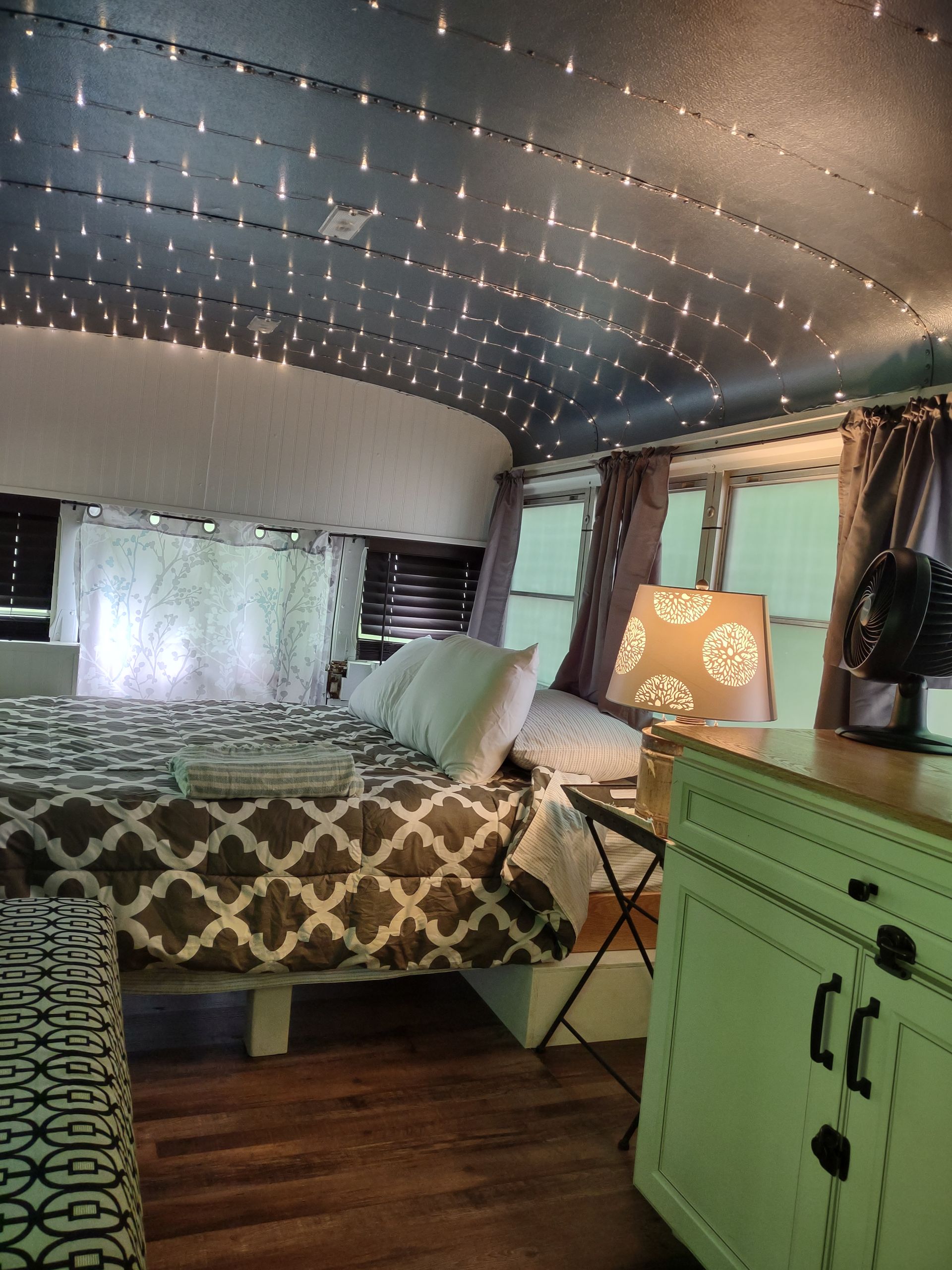 Peaceful getaway along Kal-Haven Trail - Cabin Glamp RV Tent