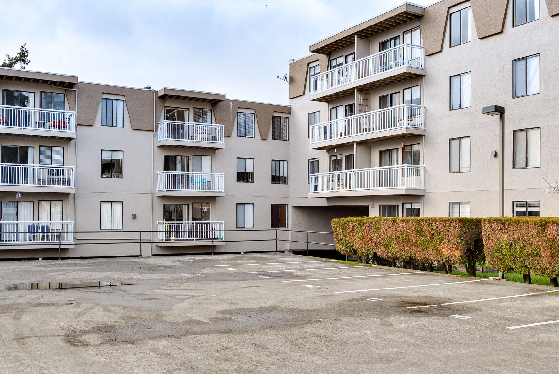 Seaside Place Apartments - Gallery